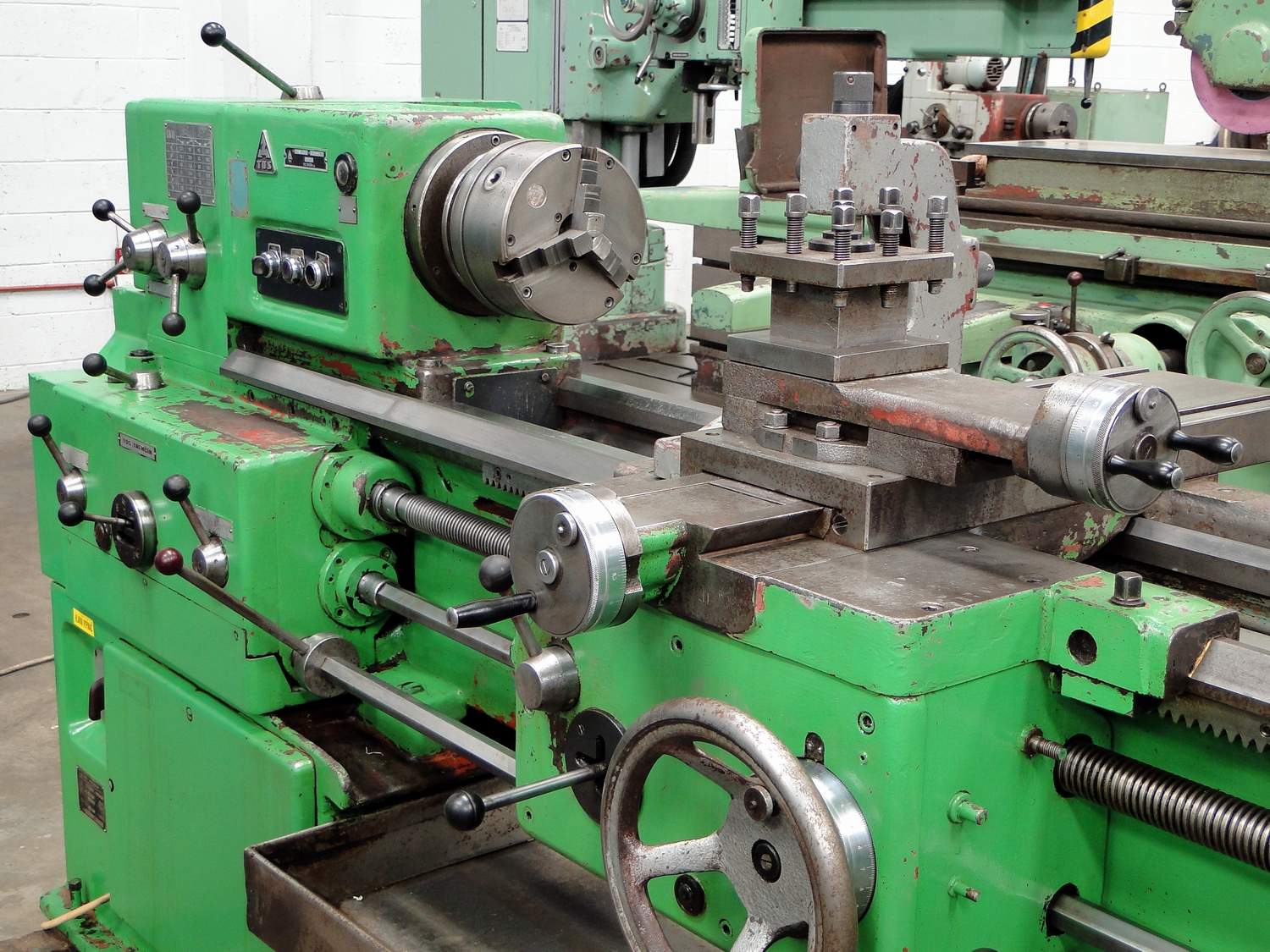 #0961 Torno paralelo TOS SN40B/1000 – video ️ | Maquitos